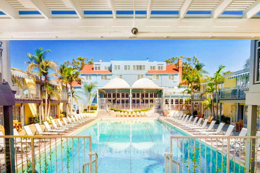 Pool Days to Book When You're on a Budget - ResortPass | Blog