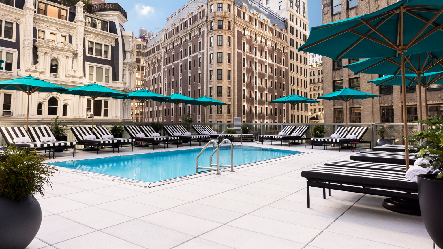 The 8 Best Rooftop Pools in NYC - ResortPass | Blog
