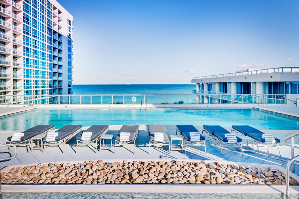 The 15 Best Pools in Miami - ResortPass | Blog
