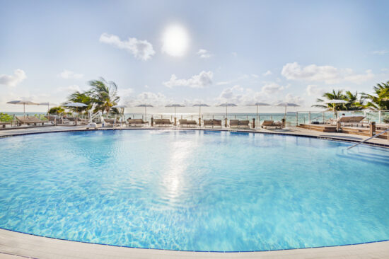 The 15 Best Pools in Miami - ResortPass | Blog