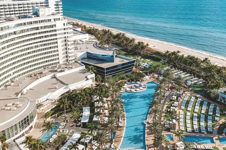 The 15 Best Pools in Miami - ResortPass | Blog