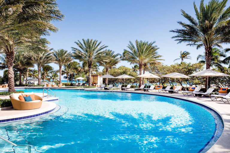 The 15 Best Pools in Miami - ResortPass | Blog