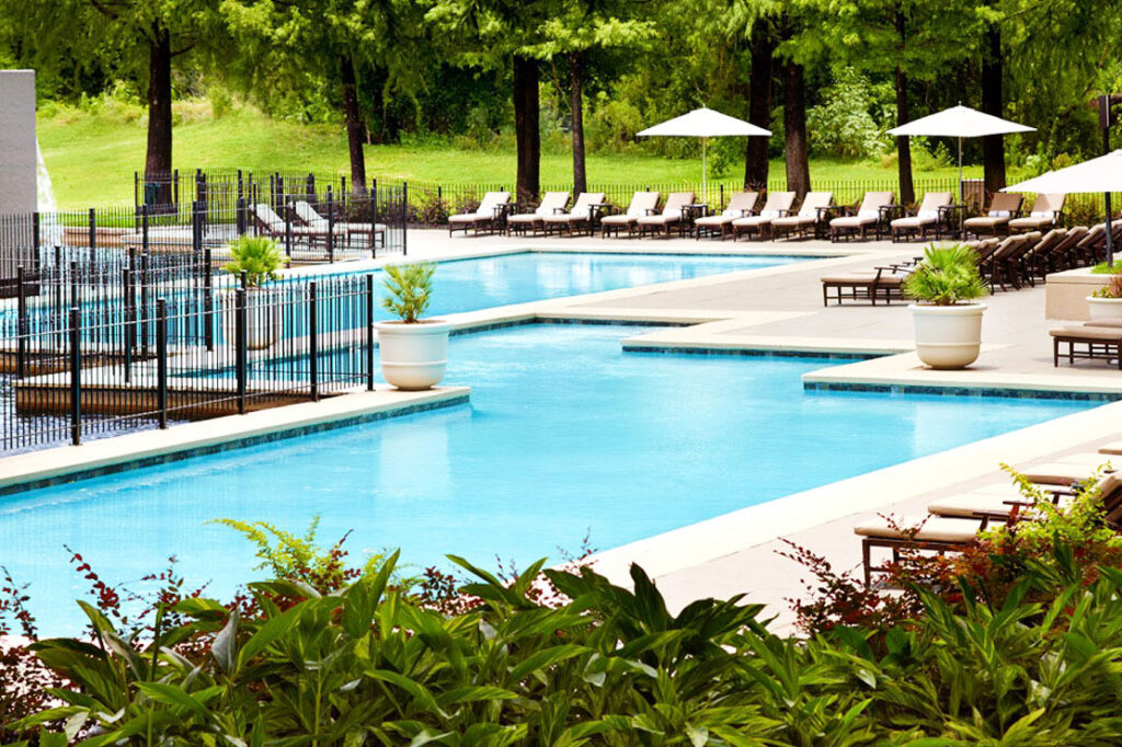 Best 11 Pools in Houston - ResortPass | Blog