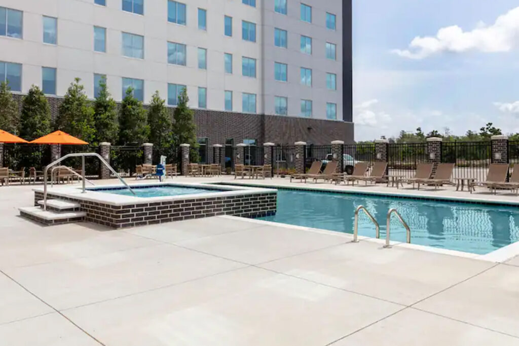 Best 11 Pools in Houston - ResortPass | Blog