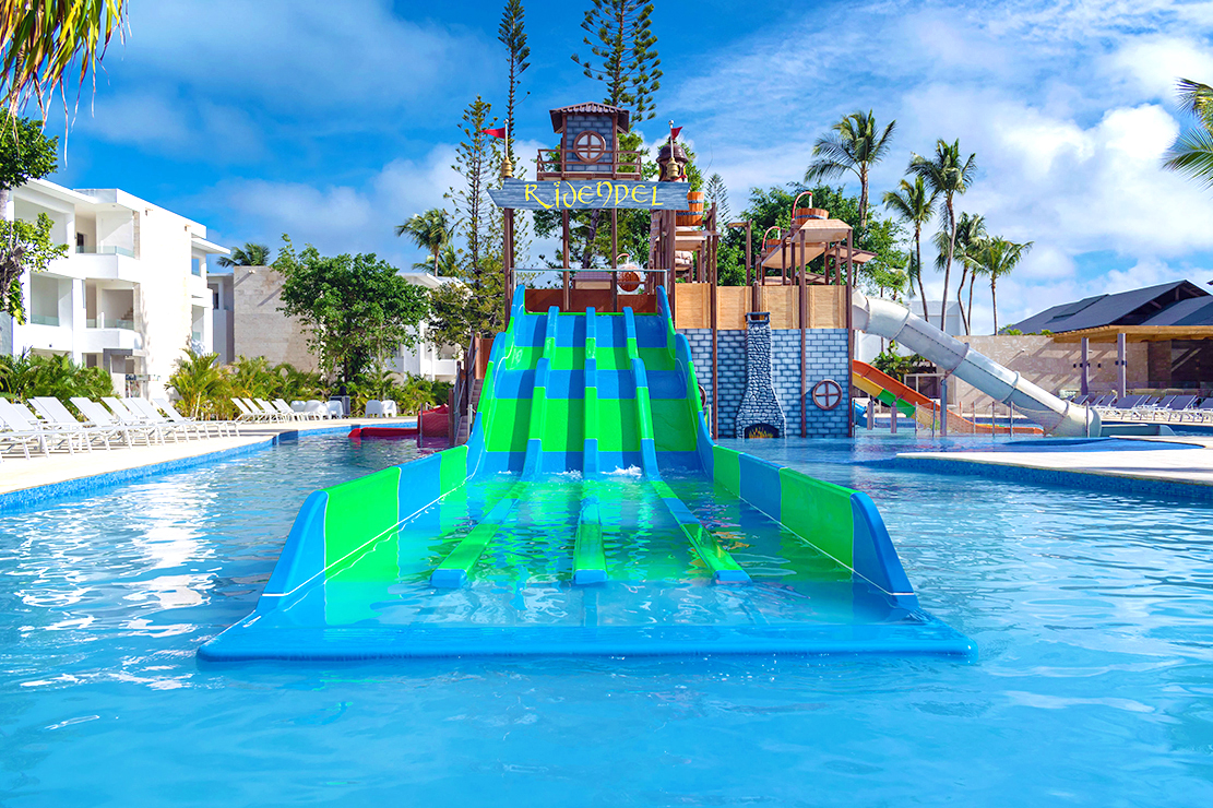 7 Best Family Summer Vacation Destinations - ResortPass | Blog