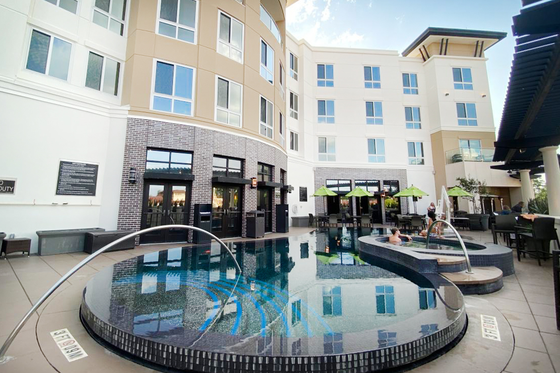 The 10 Best Rooftop Pools In Houston - ResortPass | Blog