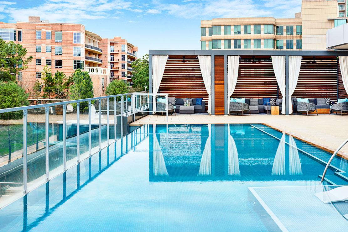 The 10 Best Rooftop Pools In Houston - ResortPass | Blog