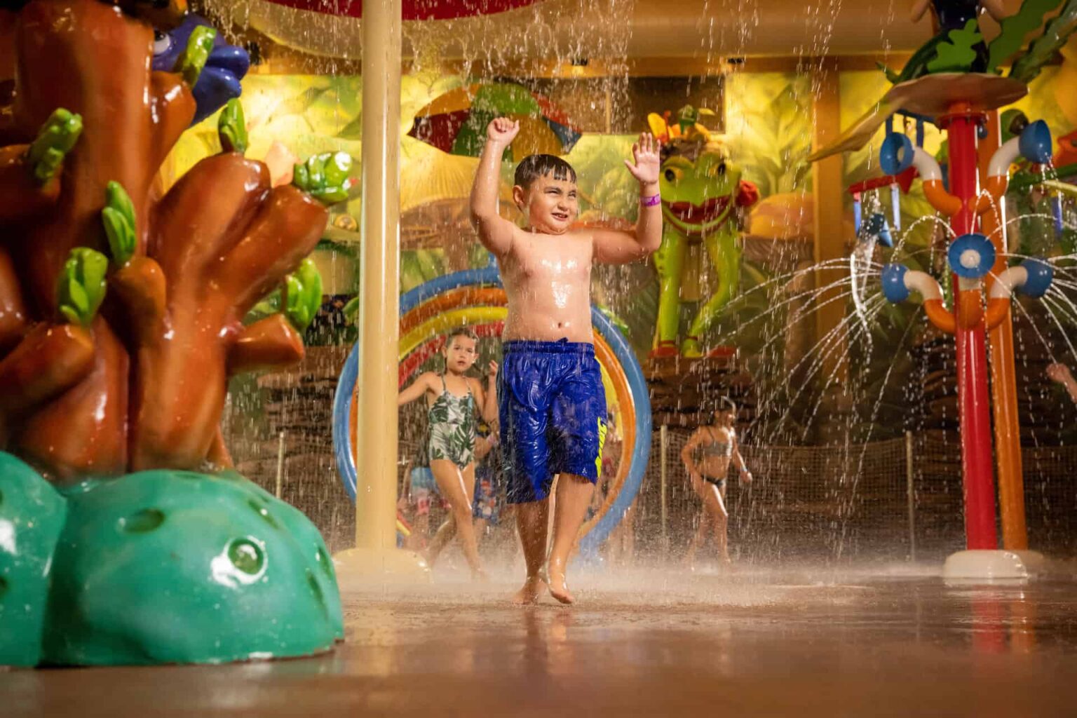 13 Best Indoor Water Parks in the US - ResortPass | Blog